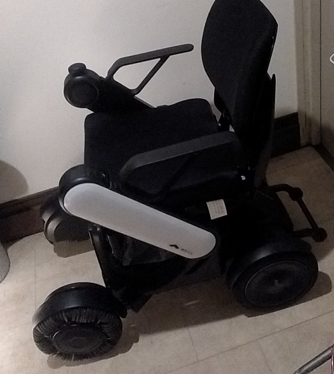 電動車椅子で眼科に : 麦の雨